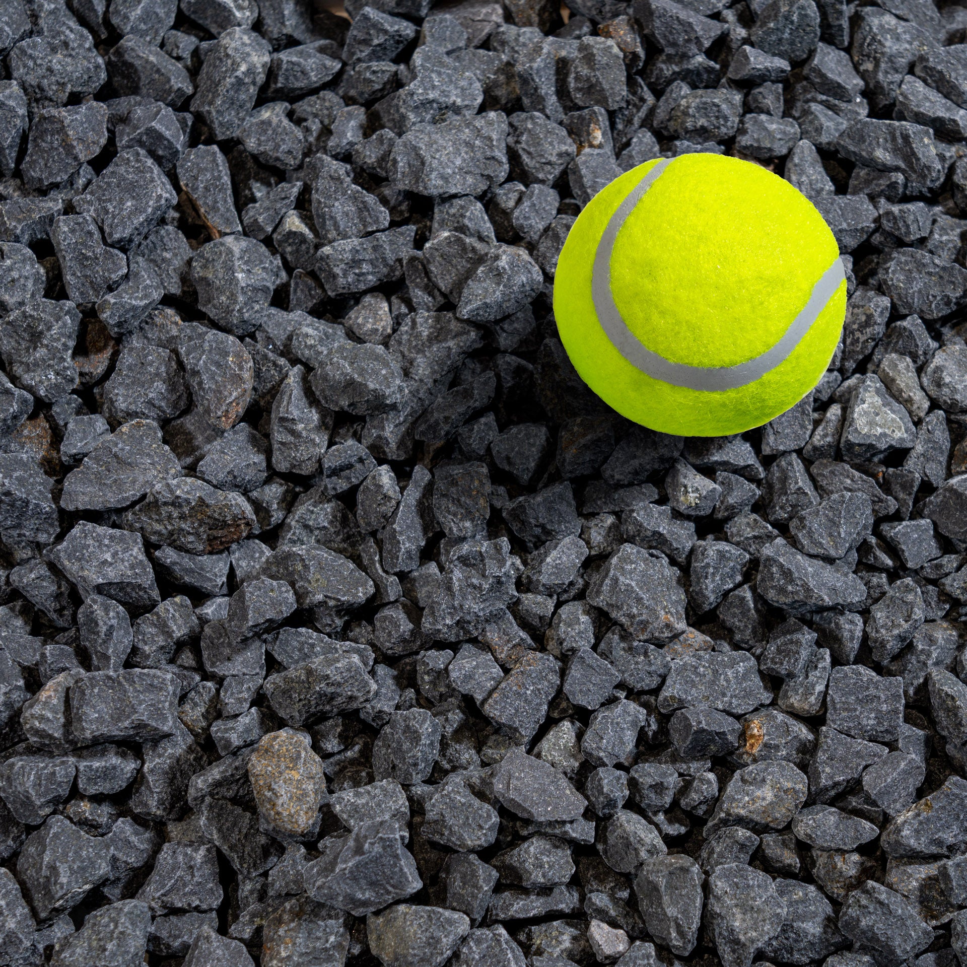 Basalt Split Zwart - Antraciet – TuinLeveringOnline.nl